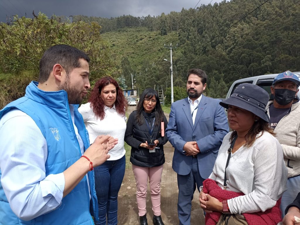 “Coopera con tu Barrio” visitó el sur de Quito para articular proyectos y programas del MIES ...